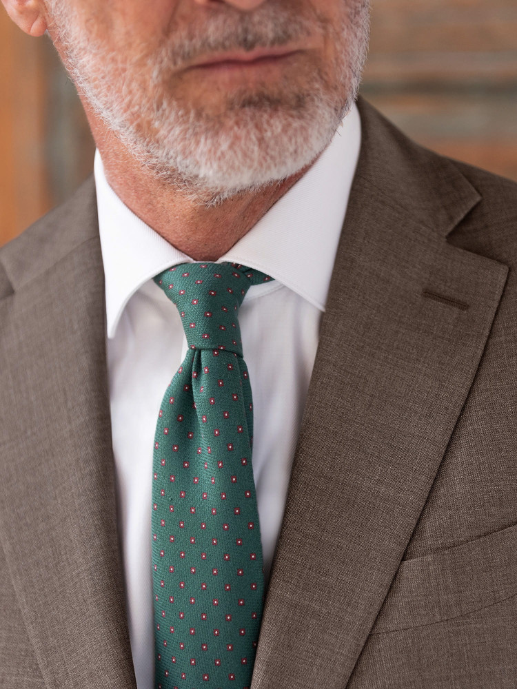 Cravate verte - motifs bordeaux et blancs